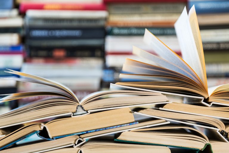 A Property Manager's Guide to Decorating Your Office